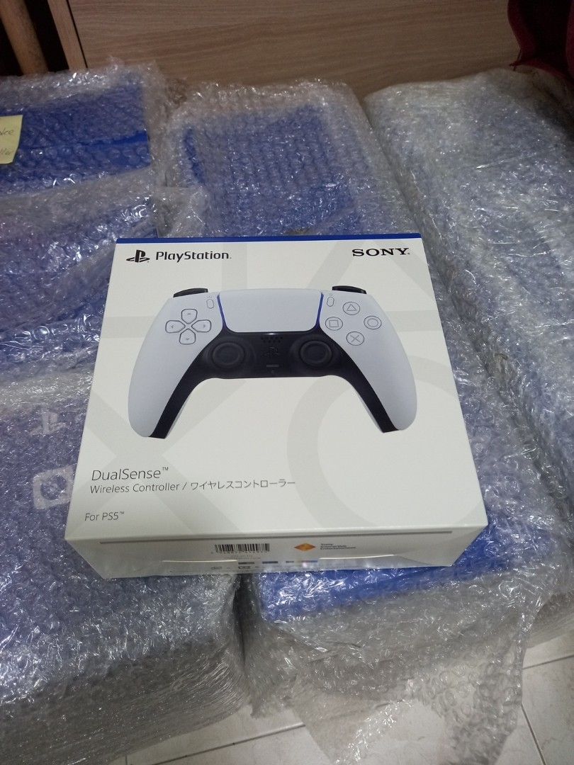 PS5 Dualsense Controller / Brand new seal in box, Video Gaming, Gaming ...