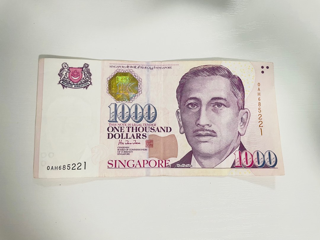Selling $1000 note, Hobbies & Toys, Memorabilia & Collectibles, Currency on Carousell