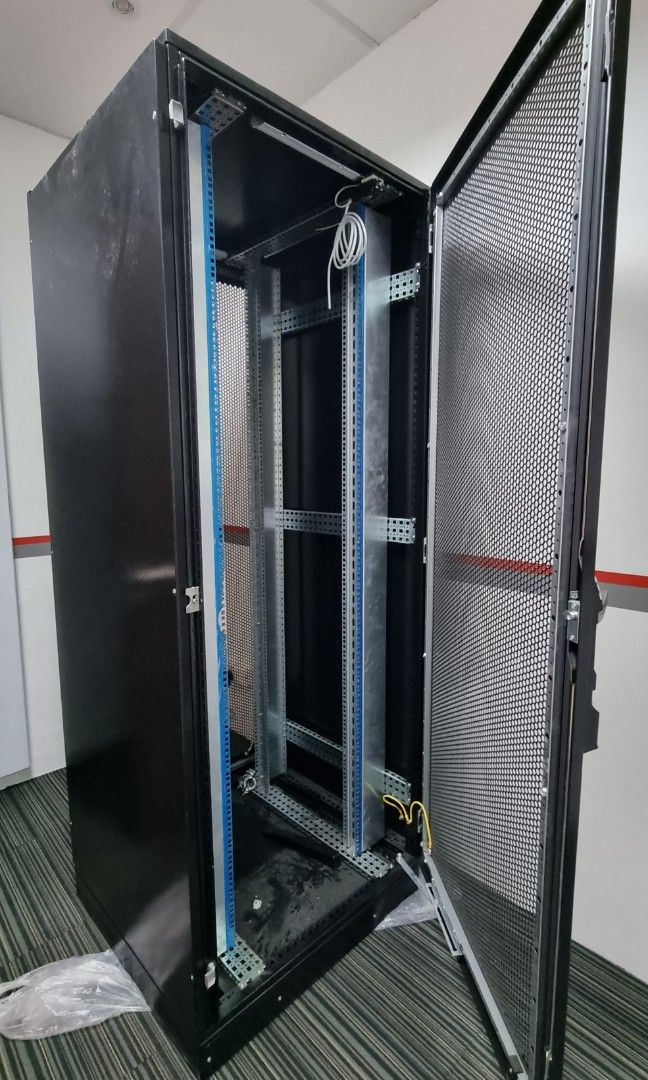 Server rack, Computers & Tech, Parts & Accessories, Other Accessories ...