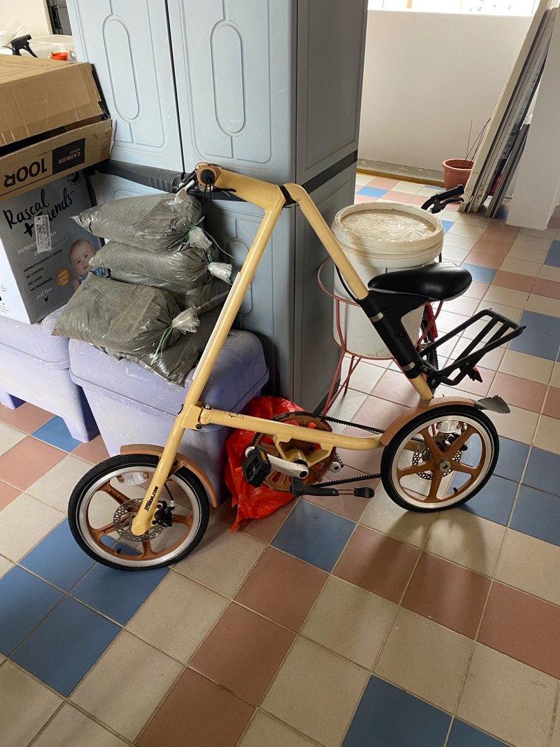 Strida Foldable bike, Sports Equipment, Bicycles & Parts, Bicycles on Carousell