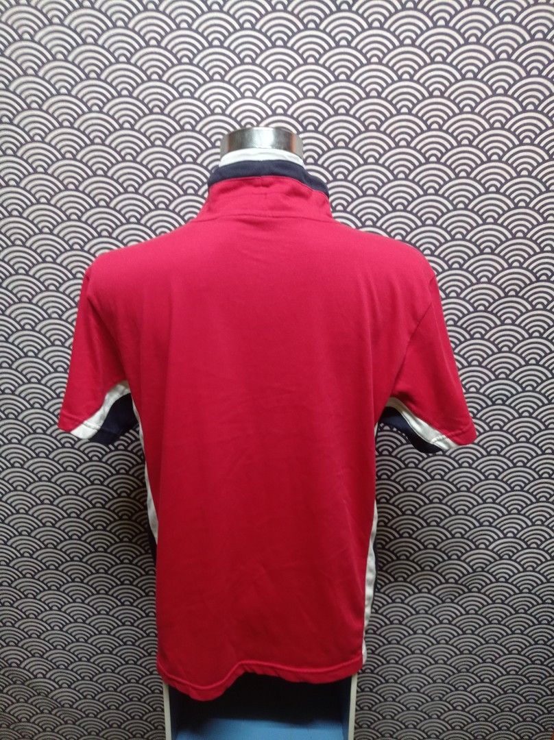Vintage champion 90s senter logo, Men's Fashion, Tops & Sets, Tshirts ...