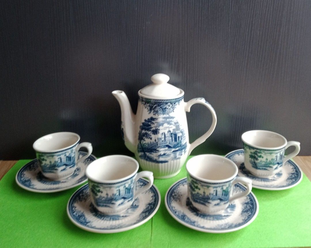 Vintage Western Teapot Set, Hobbies & Toys, Memorabilia & Collectibles ...