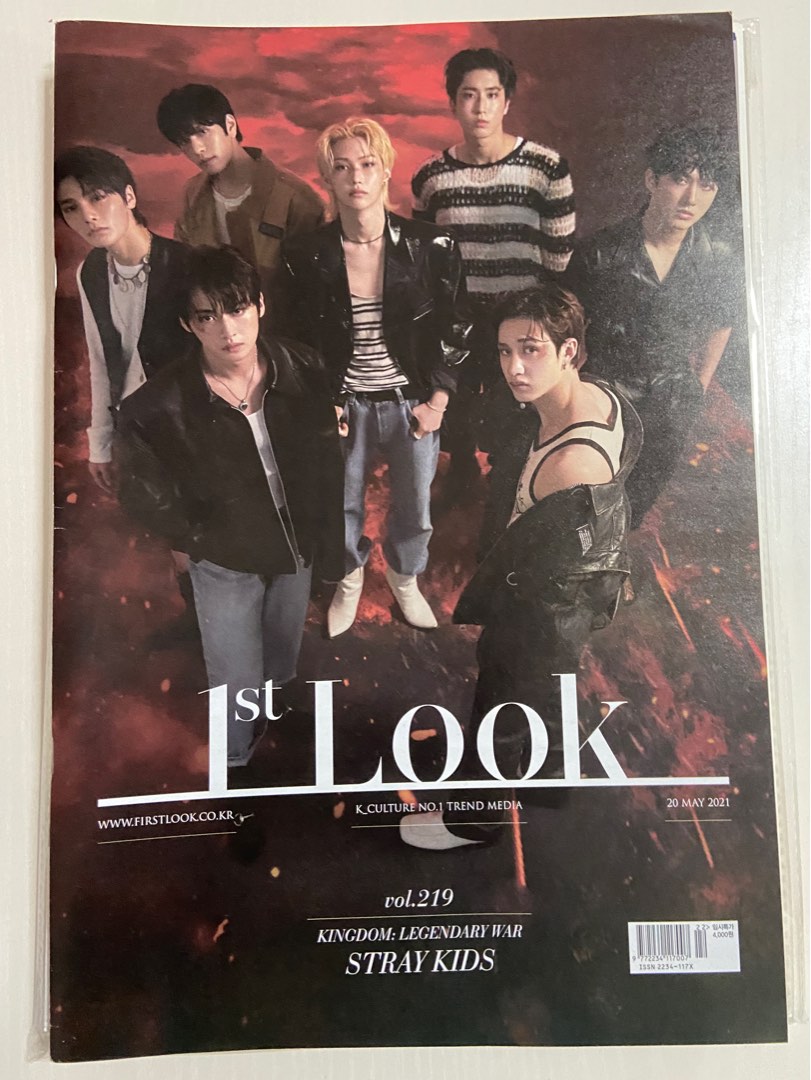 wts stray kids skz 1st look magazine, Hobbies & Toys, Memorabilia ...