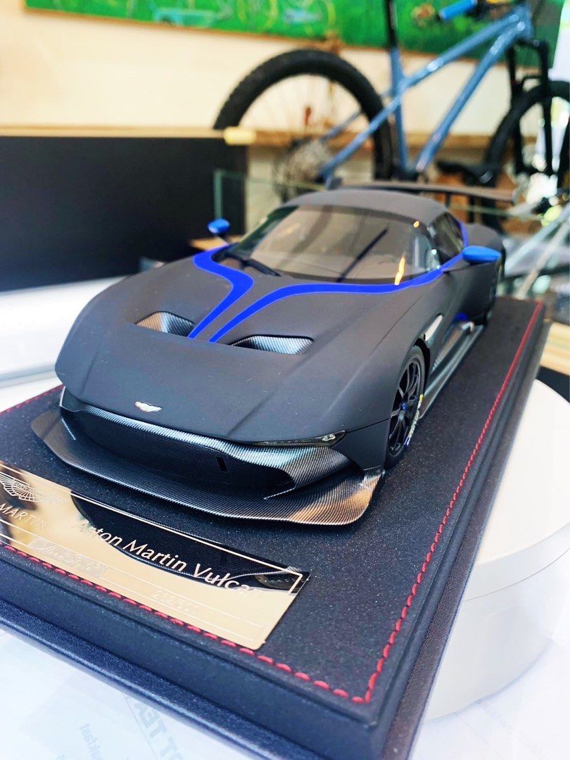 1/18 Avanstyle Aston Martin Vulcan Matte Black, Hobbies & Toys, Toys ...