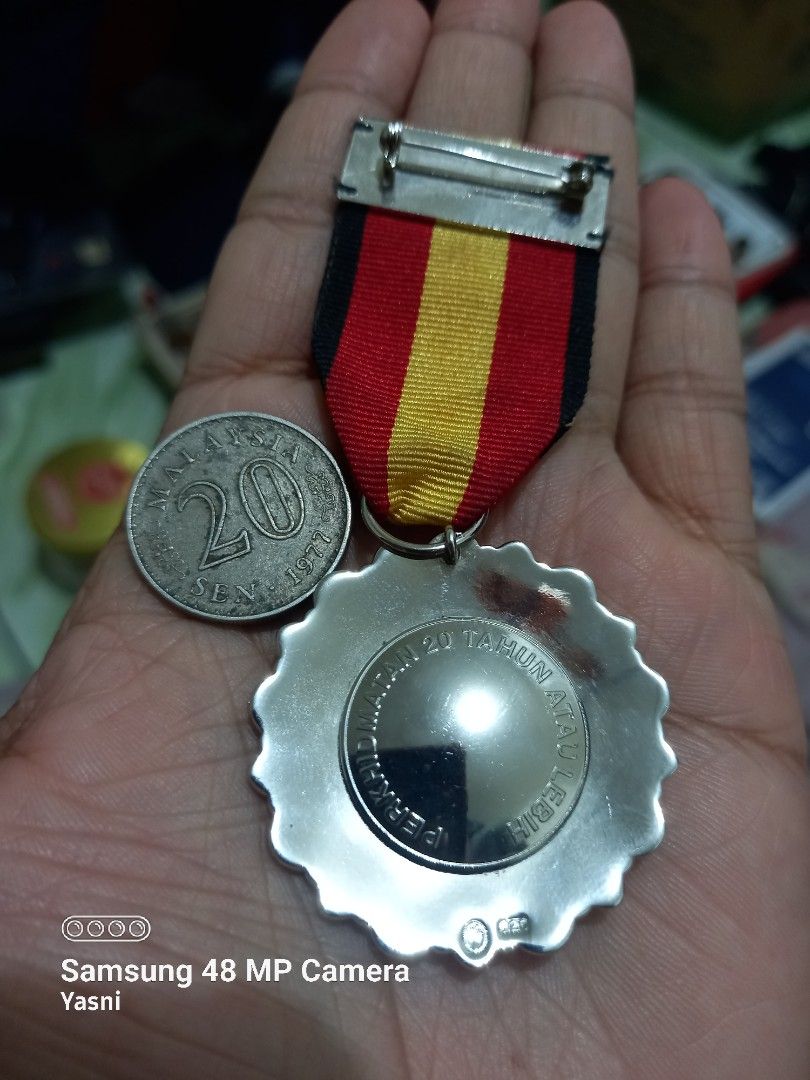 #15 Sarawak Silver Medal, Pingat Perkhidmatan Setia, Hobbies & Toys ...