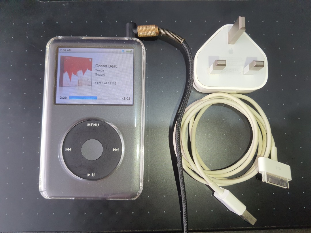 160GB Apple iPod Classic 7th Generation A1238 MP3 MP4 like Sony Walkman ...