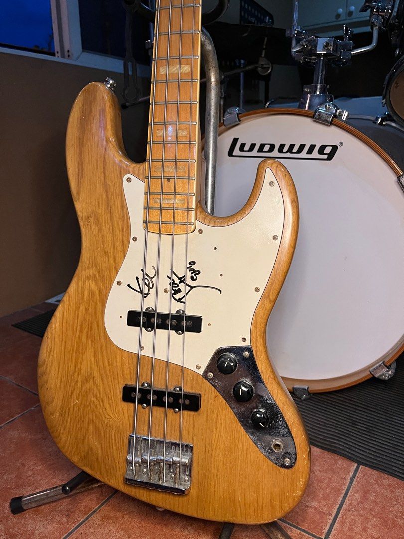 90s Fender Jazz Bass 75 Reissue Made in Japan, Hobbies & Toys, Music ...