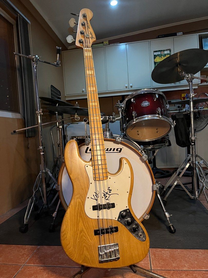 90s Fender Jazz Bass 75 Reissue Made in Japan, Hobbies & Toys, Music ...