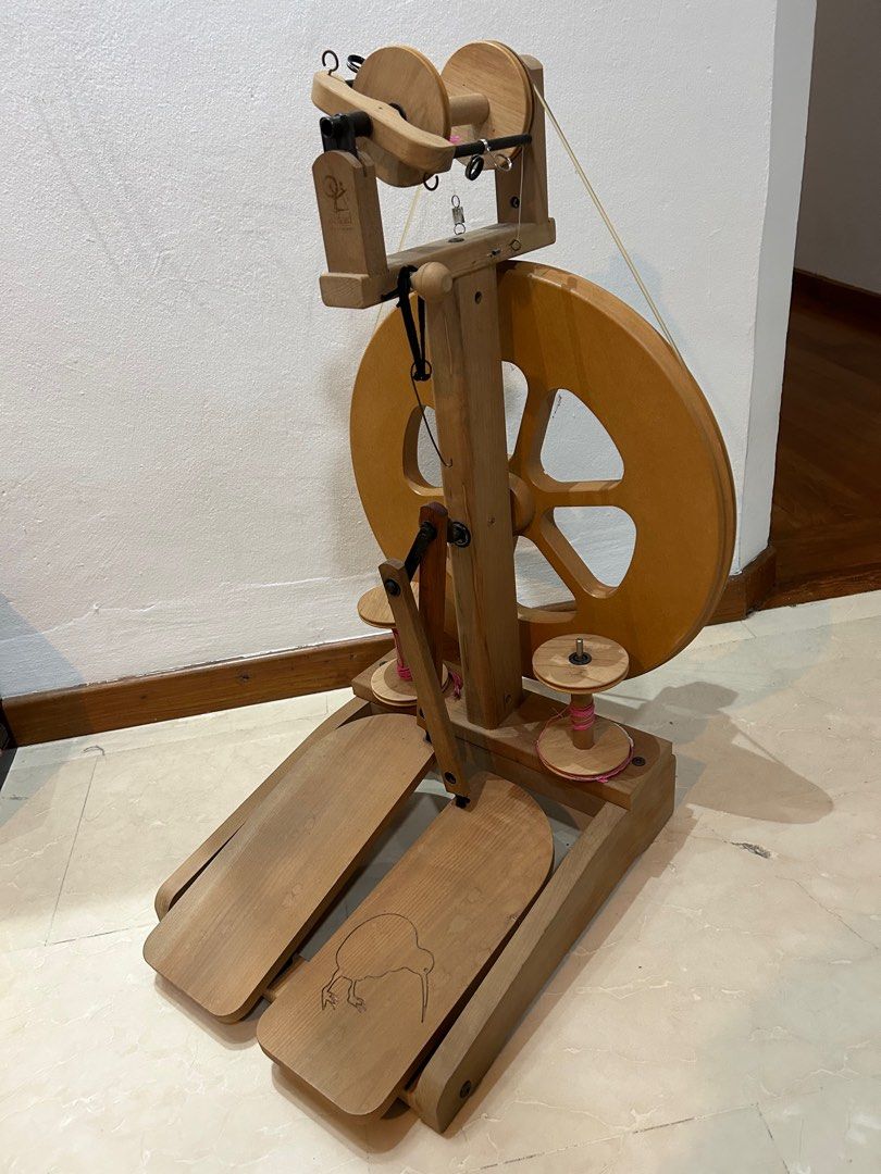 Ashford Kiwi Spinning Wheel, Hobbies & Toys, Stationery & Craft, Craft ...