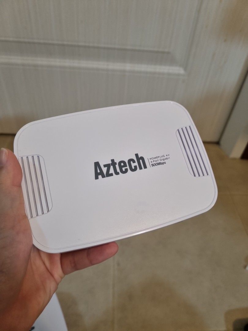 Aztech HL125G 500Mbps 4-port Switch x 3 units, TV & Home Appliances ...
