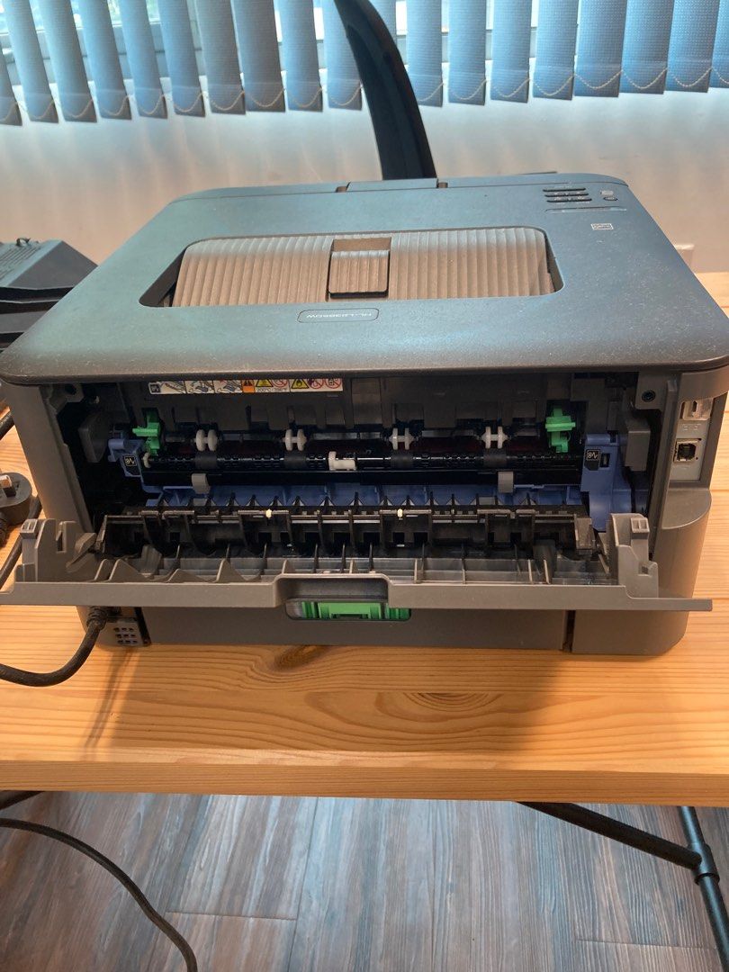 Wireless high performance monochrome printer and toner - Brother HL ...