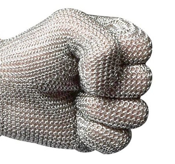 [New] Chainmail Sharkproof Glove, Men's Fashion, Watches & Accessories ...