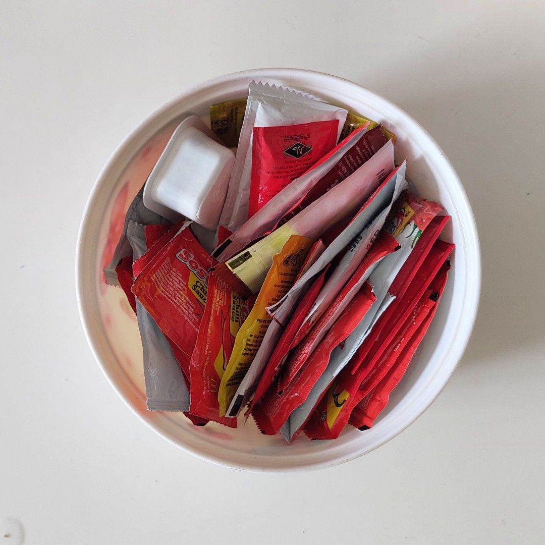 Chili packets (free), Food & Drinks, Spice & Seasoning on Carousell