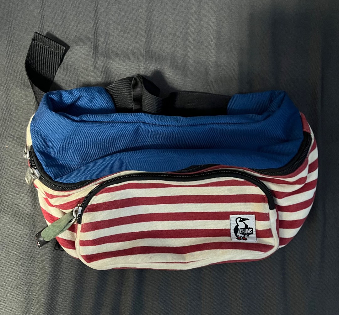 Chums sling bag (us flag), Men's Fashion, Bags, Sling Bags on Carousell