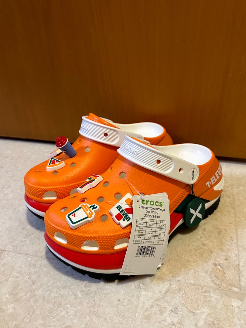 Crocs 7-11 limited edition Sandals, Men's Fashion, Footwear, Flipflops ...