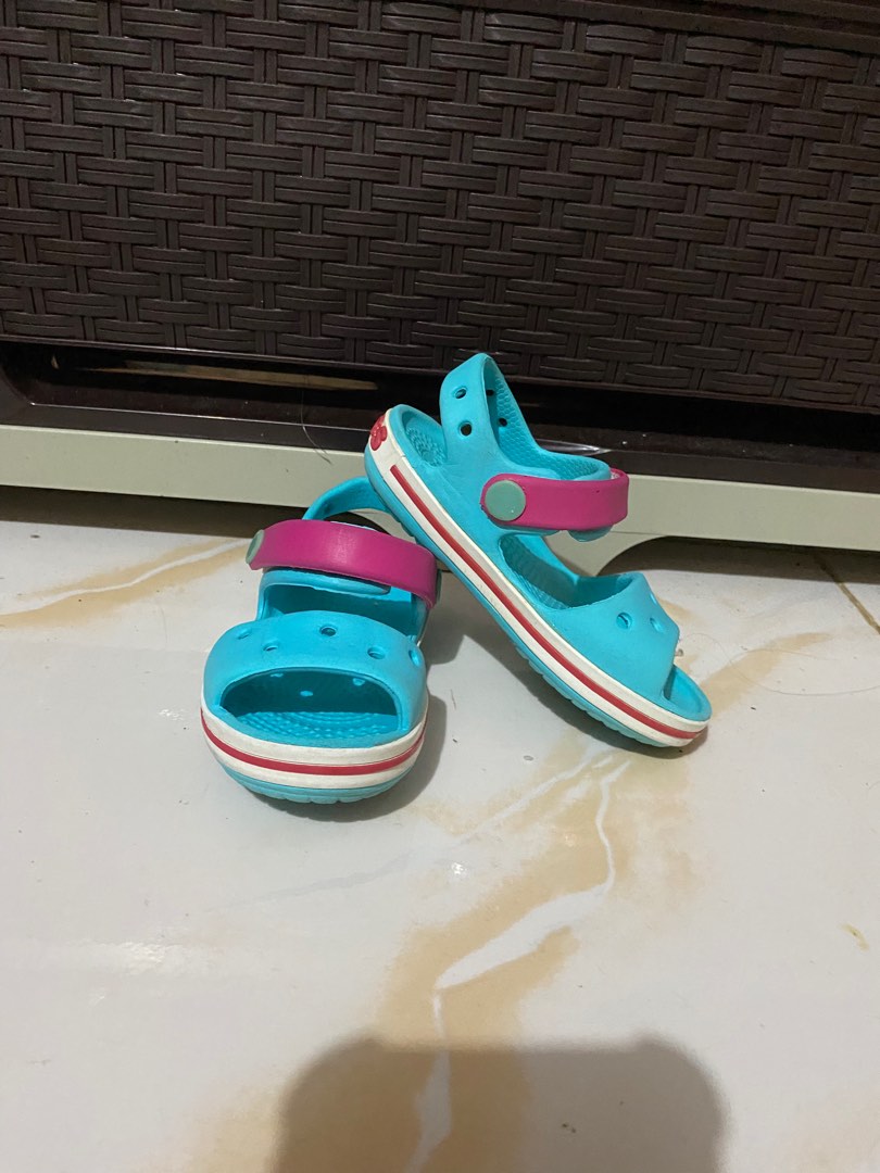 Crocs c6, Babies & Kids, Babies & Kids Fashion on Carousell
