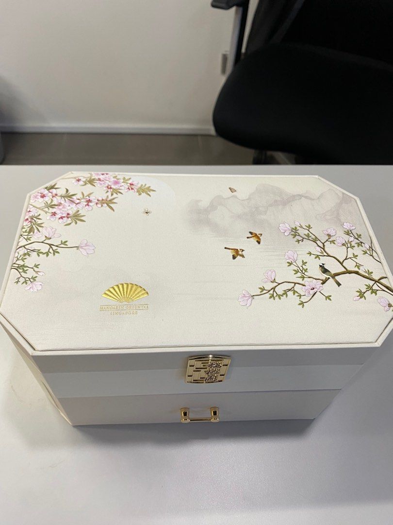 Drawer type Mooncake box, Women's Fashion, Jewelry & Organisers ...