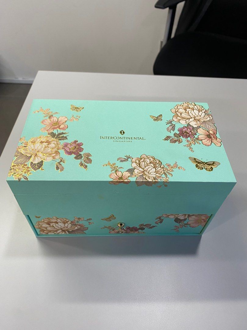 Drawer type Mooncake box, Women's Fashion, Jewelry & Organisers ...