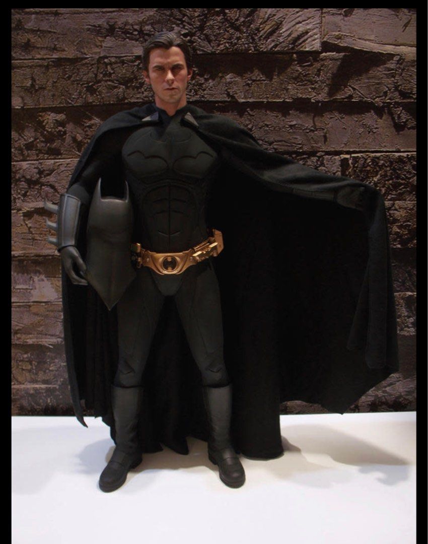 Enterbay The Dark Knight: Batman HD Masterpiece 1:4 Scale Collectible ...
