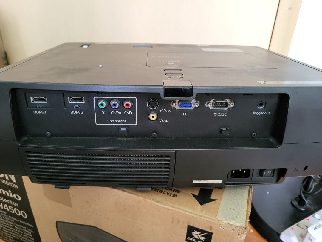 Epson projector EH-TW4500 dreamio 110V, TV & Home Appliances, TV ...