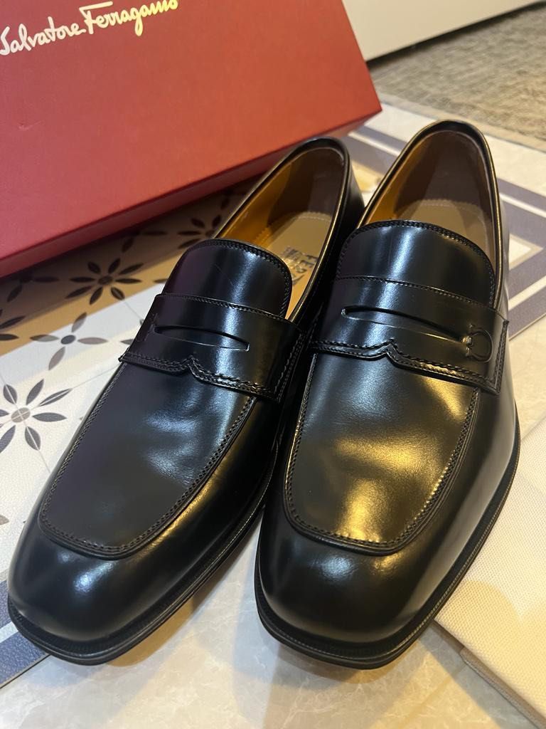 Ferragamo men working shoes, Men's Fashion, Footwear, Casual shoes on ...