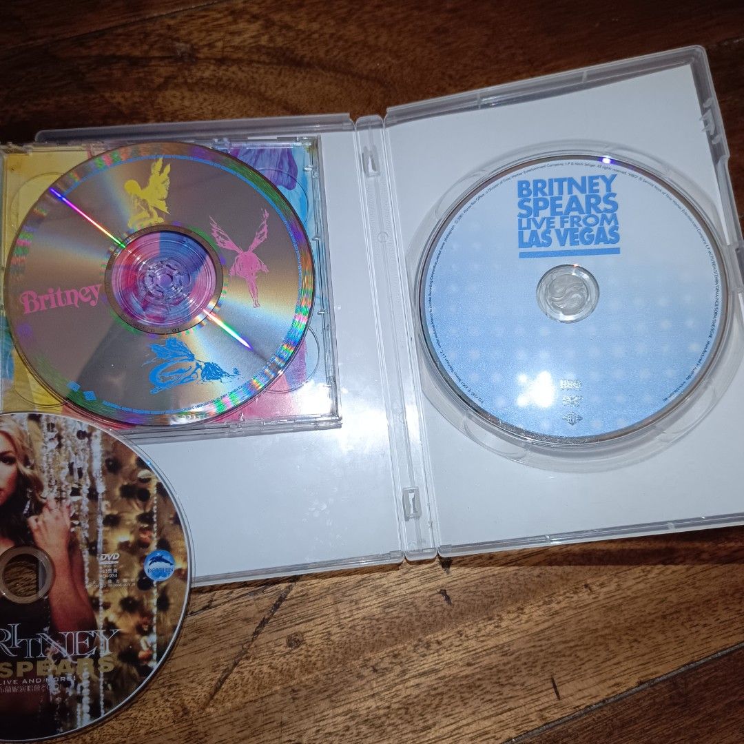 FREE Pre-loved Britney Spears CD DVD Album and Concert, Hobbies & Toys ...