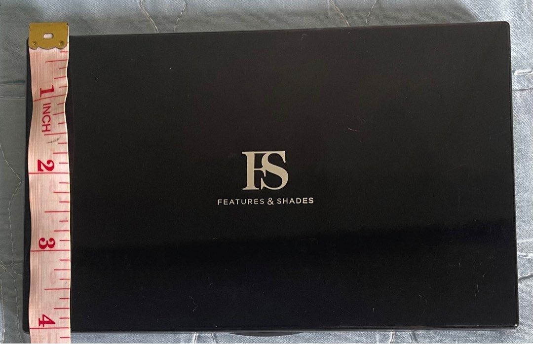 FS Features & Shades Contour and Highlight Palette, Beauty & Personal ...