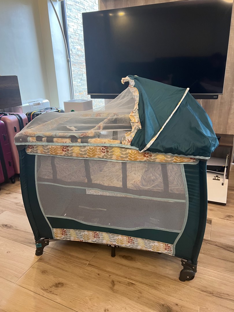 GIANT CARRIER crib, Babies & Kids, Baby Nursery & Kids Furniture, Cots ...