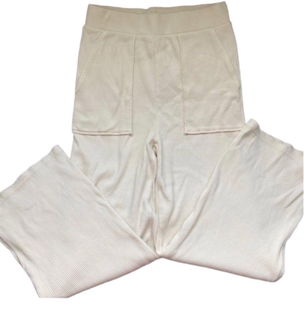 GU BEIGE KNITTED SQUARE PANTS, Women's Fashion, Bottoms, Other Bottoms ...