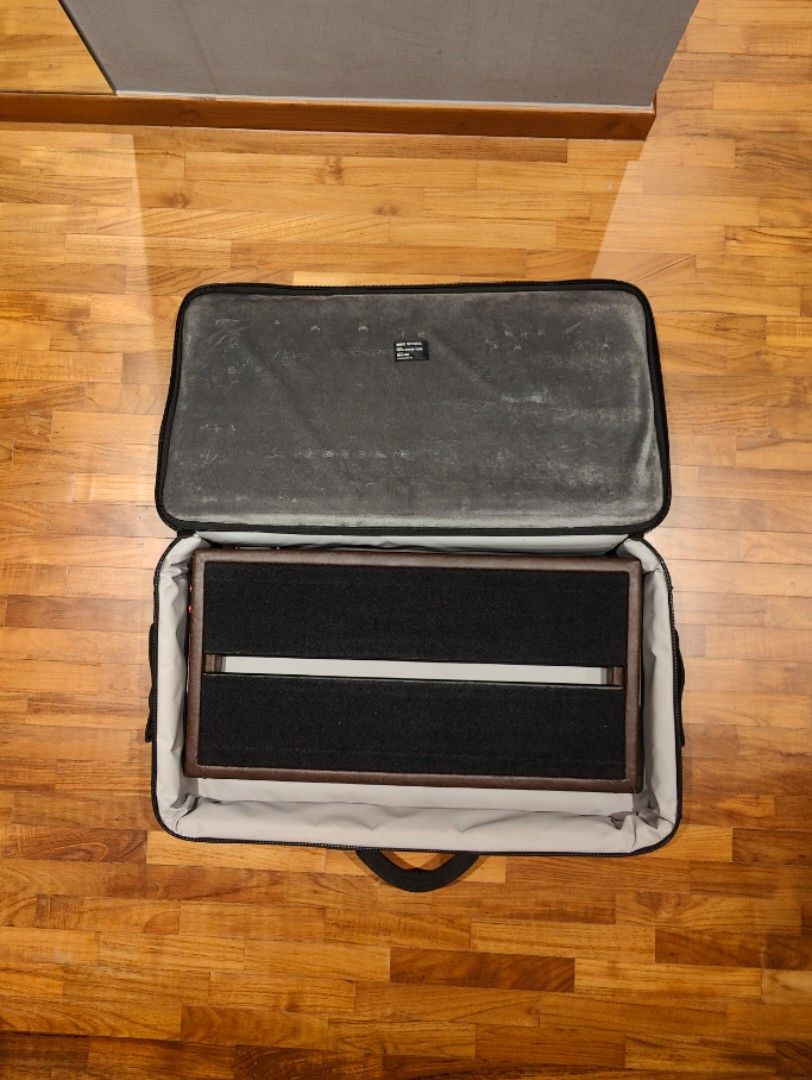 Guitar Pedalboard / Pedal Board ( Pedaltrain PT2 Dimensions ), Hobbies ...