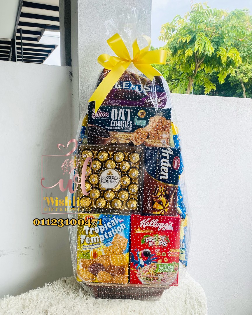 Hamper makanan, Food & Drinks, Gift Baskets & Hampers on Carousell
