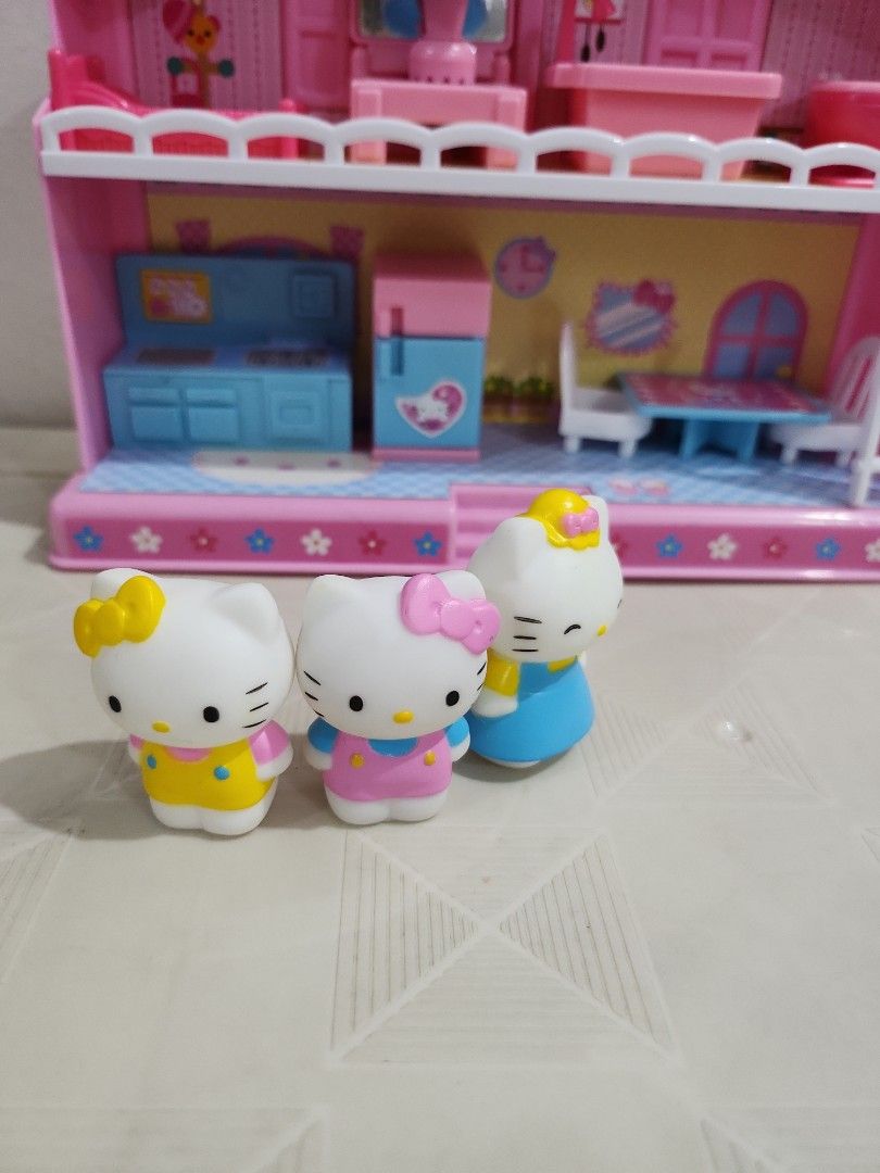 Hello kitty naka yoshi house playset, Hobbies & Toys, Toys & Games on ...