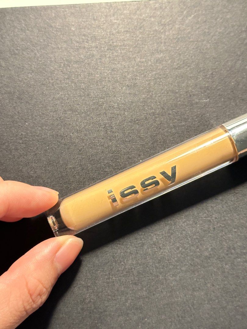 ISSY&CO. Active Concealer in PM3 w/ Box, Beauty & Personal Care, Face ...