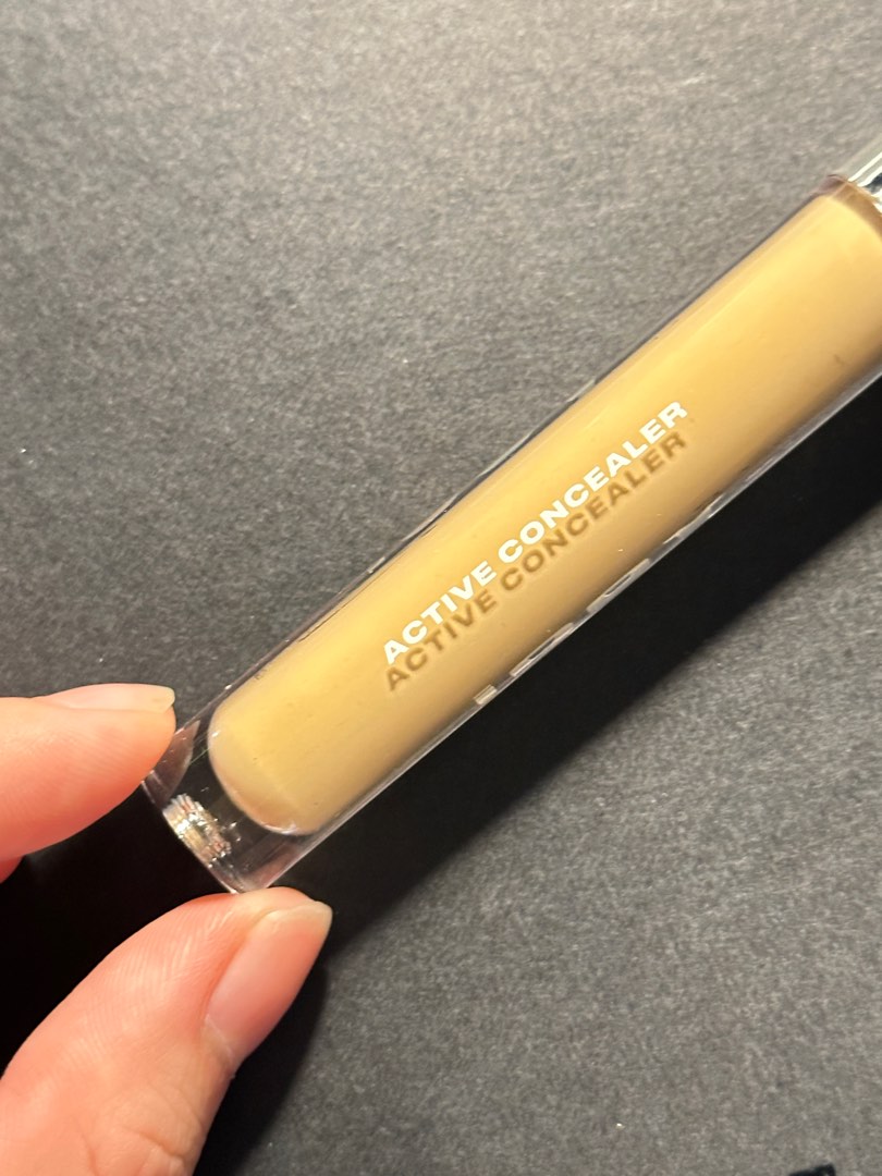 ISSY&CO. Active Concealer in YM3 w/ Box, Beauty & Personal Care, Face ...