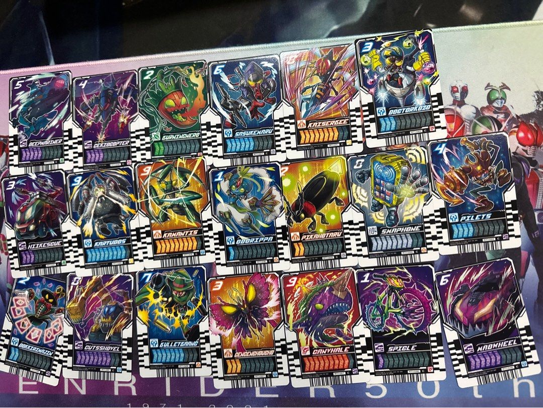 Kamen Rider Gotchard - DX Gotchardriver w Phase 01 Cards, Hobbies ...