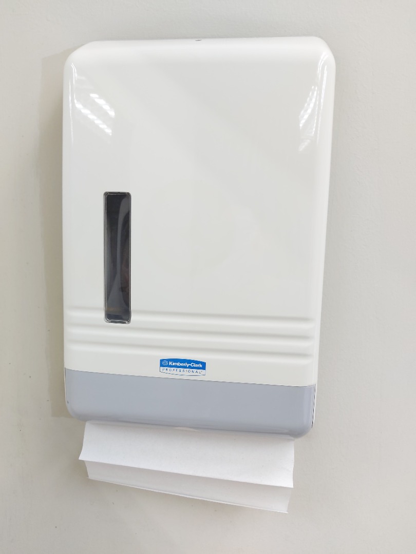 KIMBERLY-CLARK Paper Towel Dipenser 4980, Health & Nutrition, Medical ...