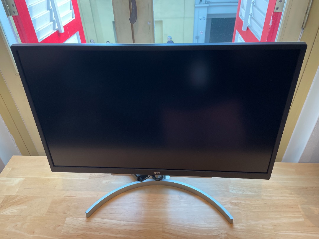 LG 27inch 4K IPS LED monitor (27UL550-W), Computers & Tech, Parts ...