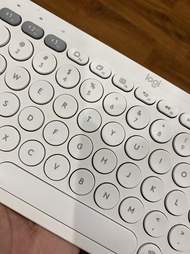 Logitech Keyboard - White, Computers & Tech, Parts & Accessories ...