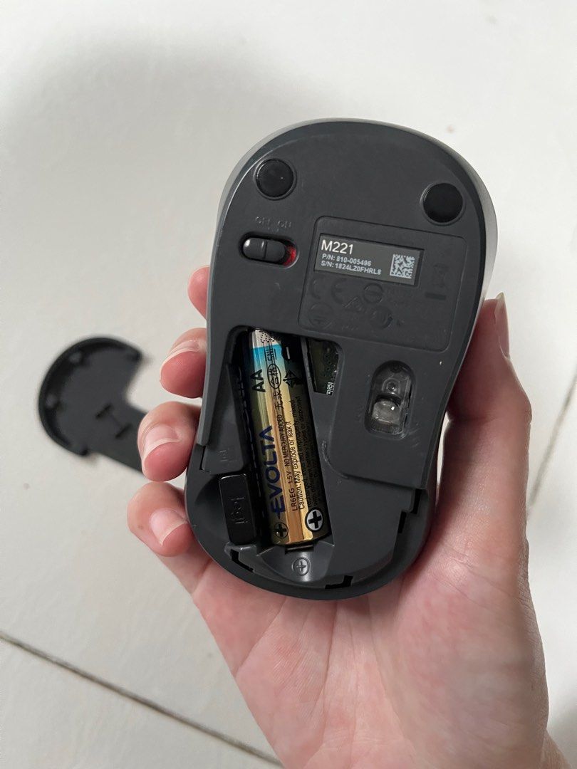 Logitech Wireless Mouse (Grey) M221, Computers & Tech, Parts ...