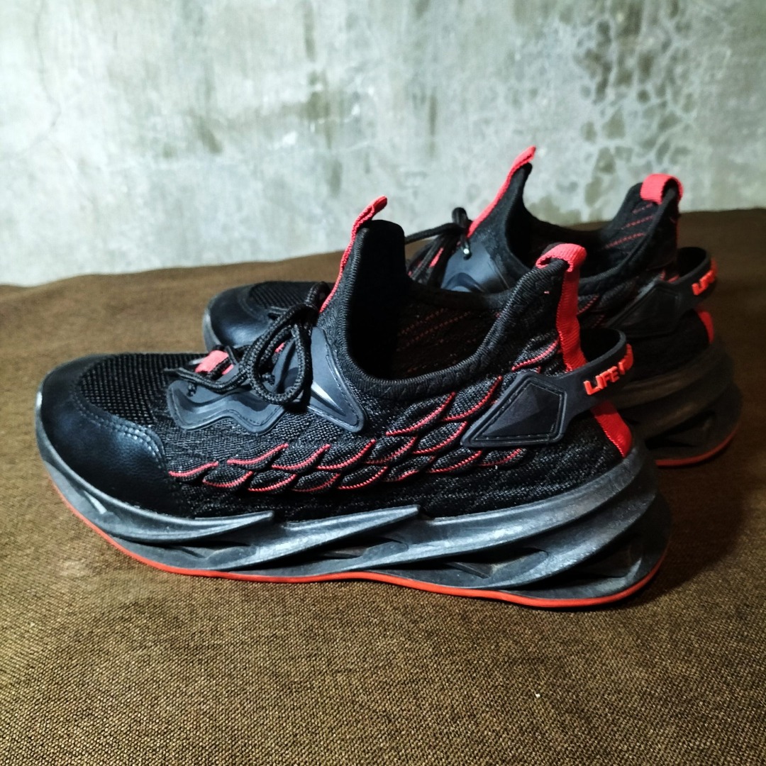 London Rag - Fish Scale Groovy Running Trainers in Black, Men's Fashion ...