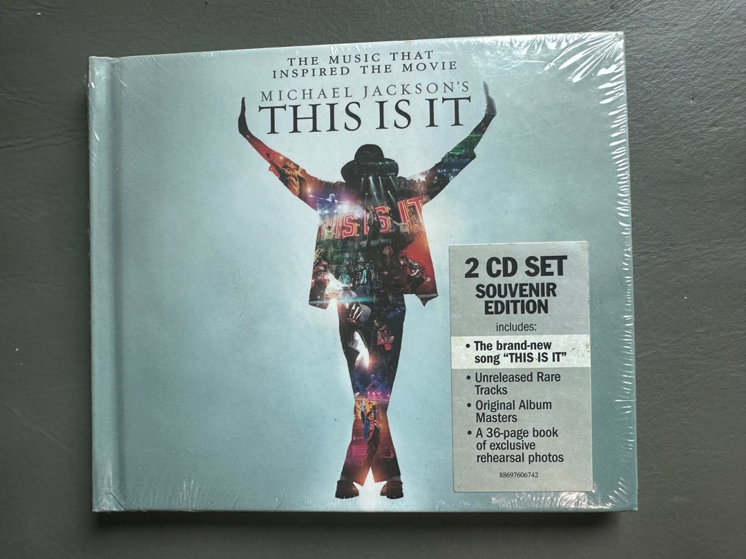 全新未開：頭版Michael Jackson THIS IS IT 2CD Souvenir Edition, 興趣及遊戲, 音樂、樂器 ...