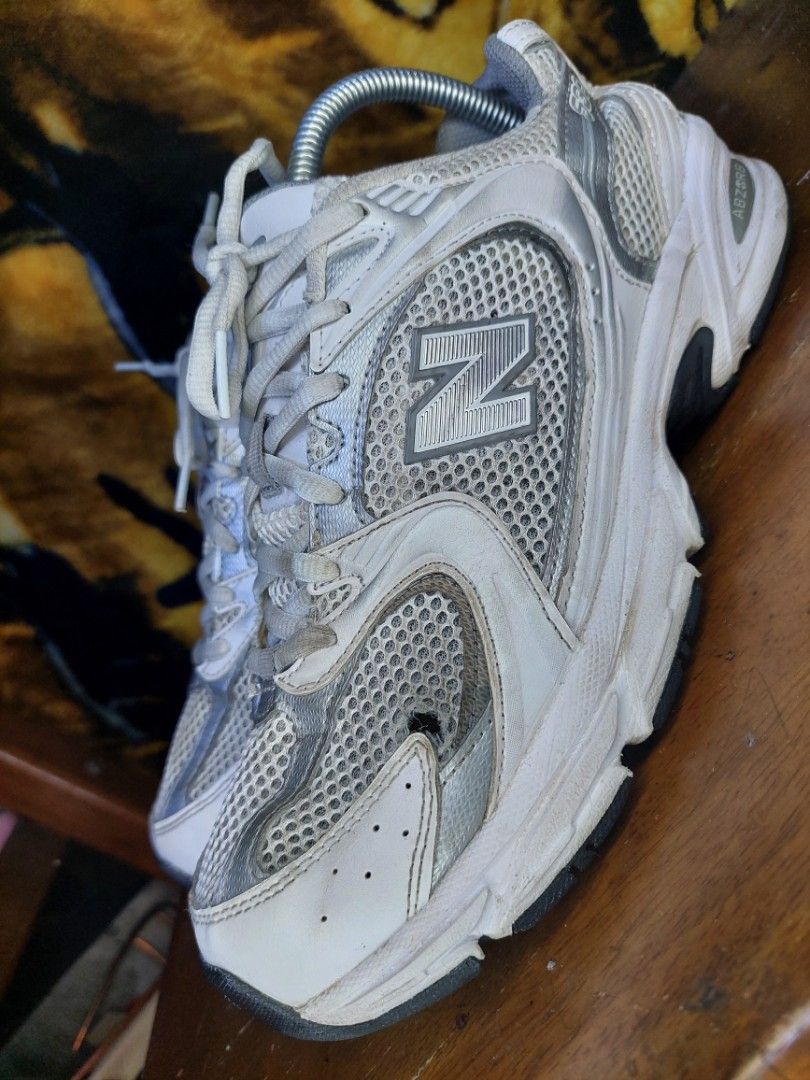 NEW BALANCE 530( BEATERS) size 8.5 men., Men's Fashion, Footwear ...