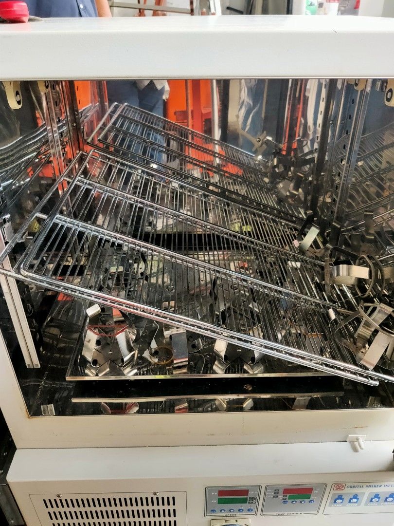 NEW BRUNSWICK SCIENTIFIC Refrigerated Incubator Shaker,FORMA SCIENTIFIC ...