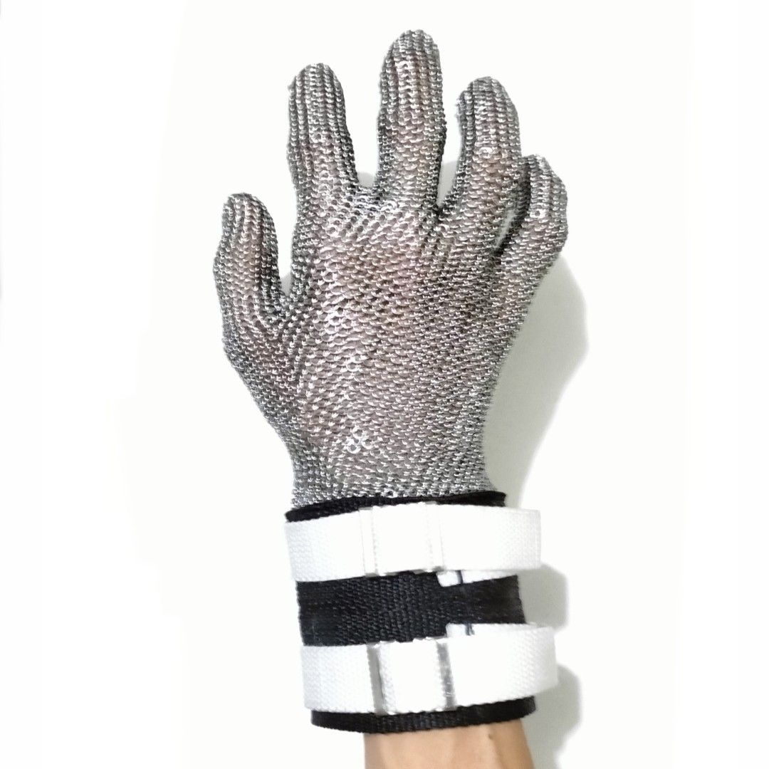 [New] Chainmail Sharkproof Glove, Men's Fashion, Watches & Accessories ...