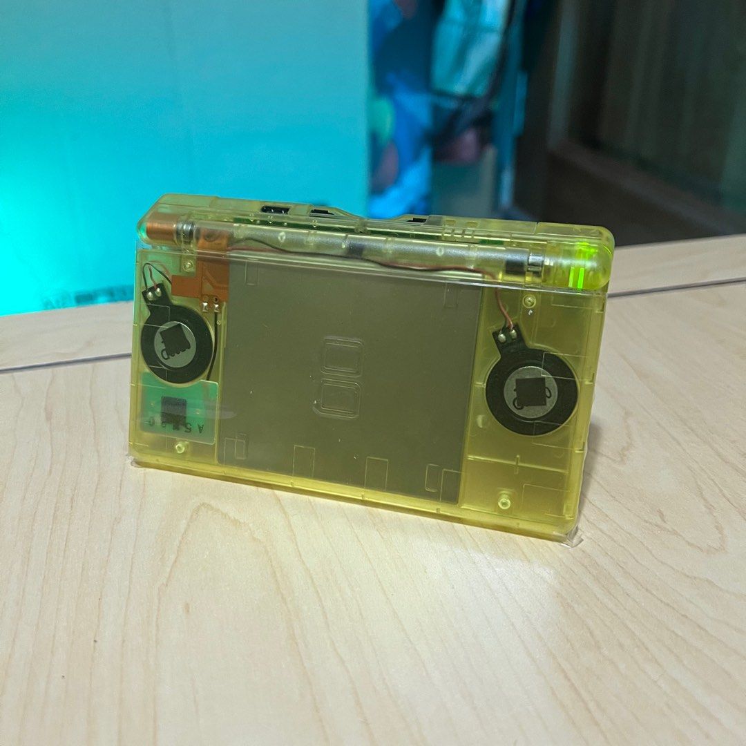 Nintendo DS lite [Transparent Yellow] play both ds and gameboy advance ...