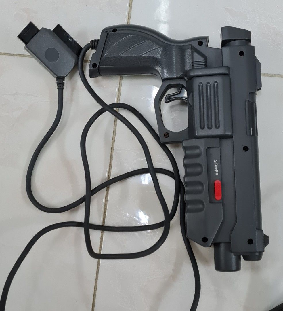 Playstation gun, Video Gaming, Gaming Accessories, Controllers on Carousell