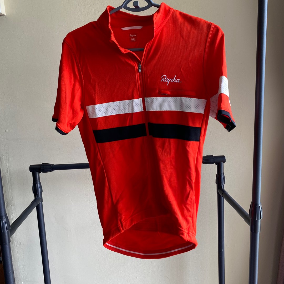 RAPHA CYCLING JERSEY, Men's Fashion, Activewear on Carousell