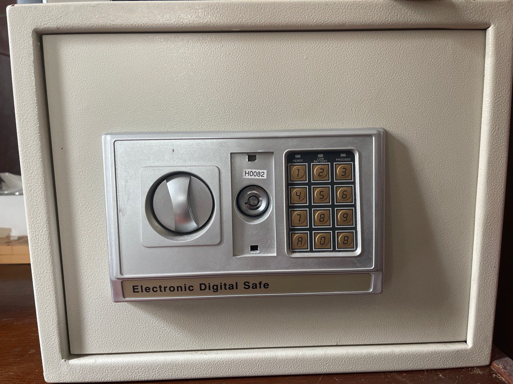 Safe Box, Furniture & Home Living, Security & Locks, Safe on Carousell