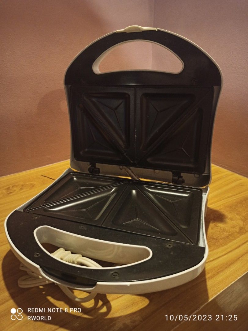 Sandwich Maker Fukuda, TV & Home Appliances, Kitchen Appliances, Coffee ...
