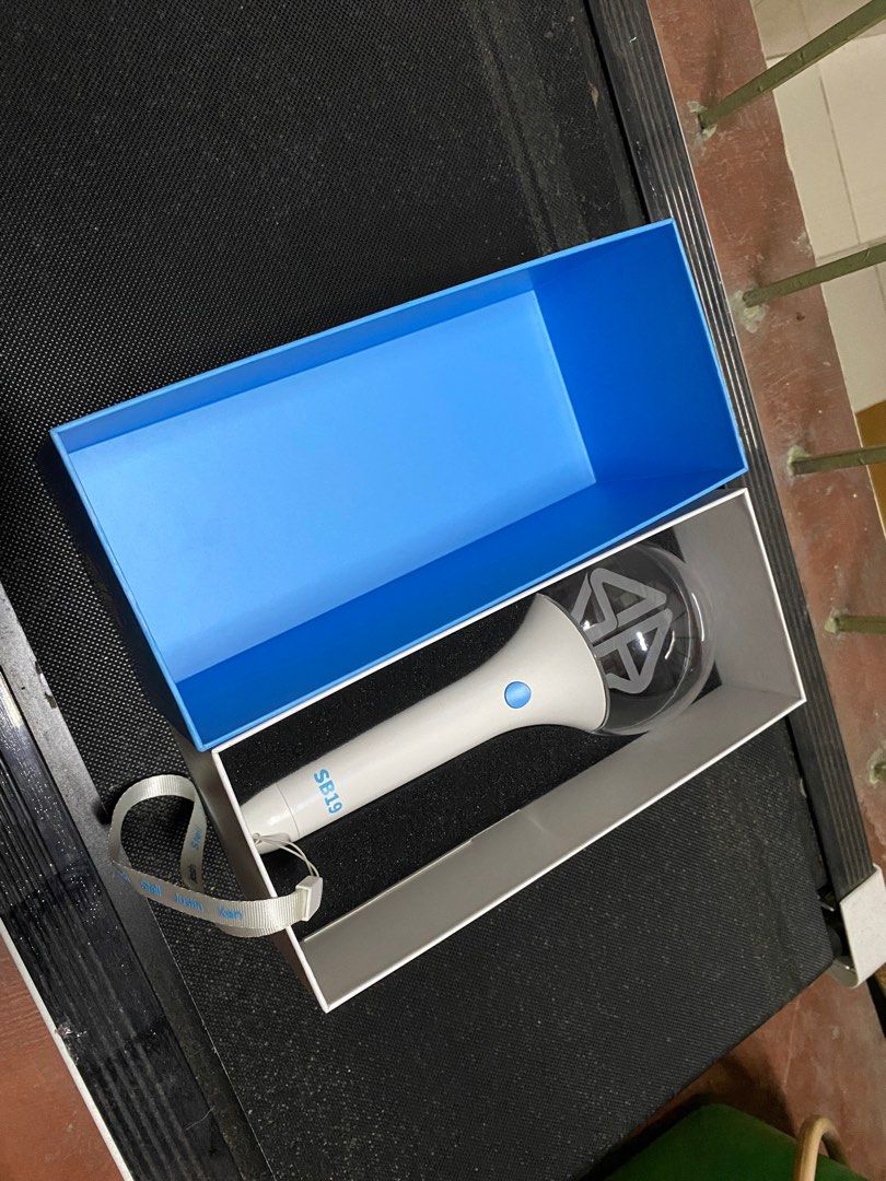 SB19 Light Stick V2, Hobbies & Toys, Memorabilia & Collectibles, K-Wave ...